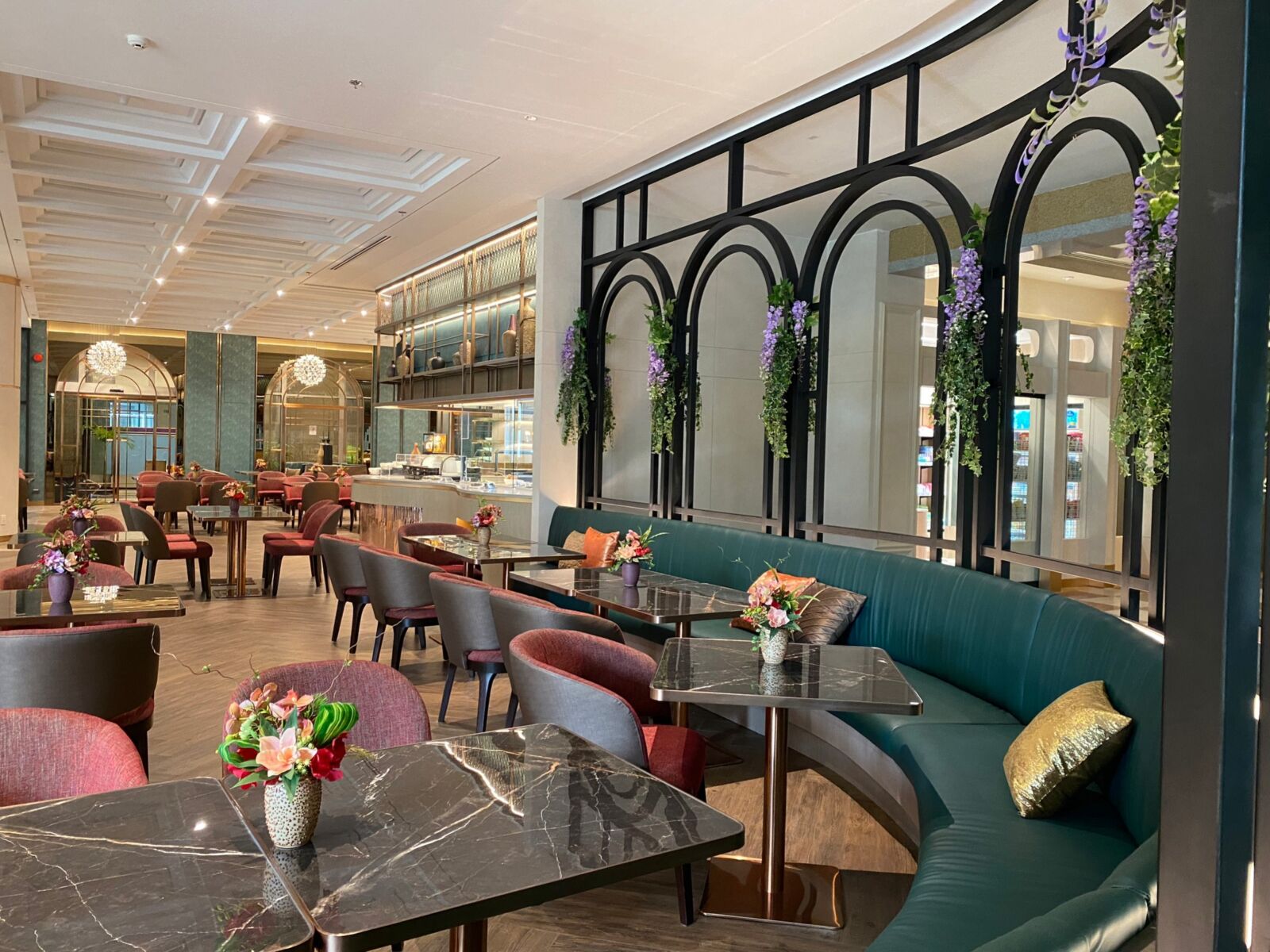 RESTAURANTS Bangkok Hotel - Miracle Grand Convention Hotel